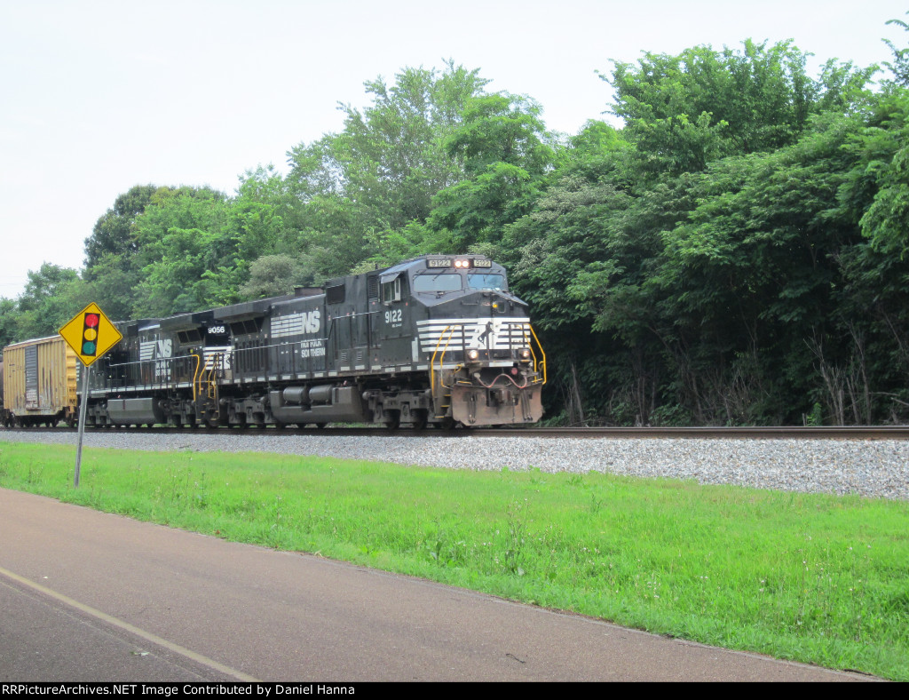 NS Dash-9's on NS 16Z